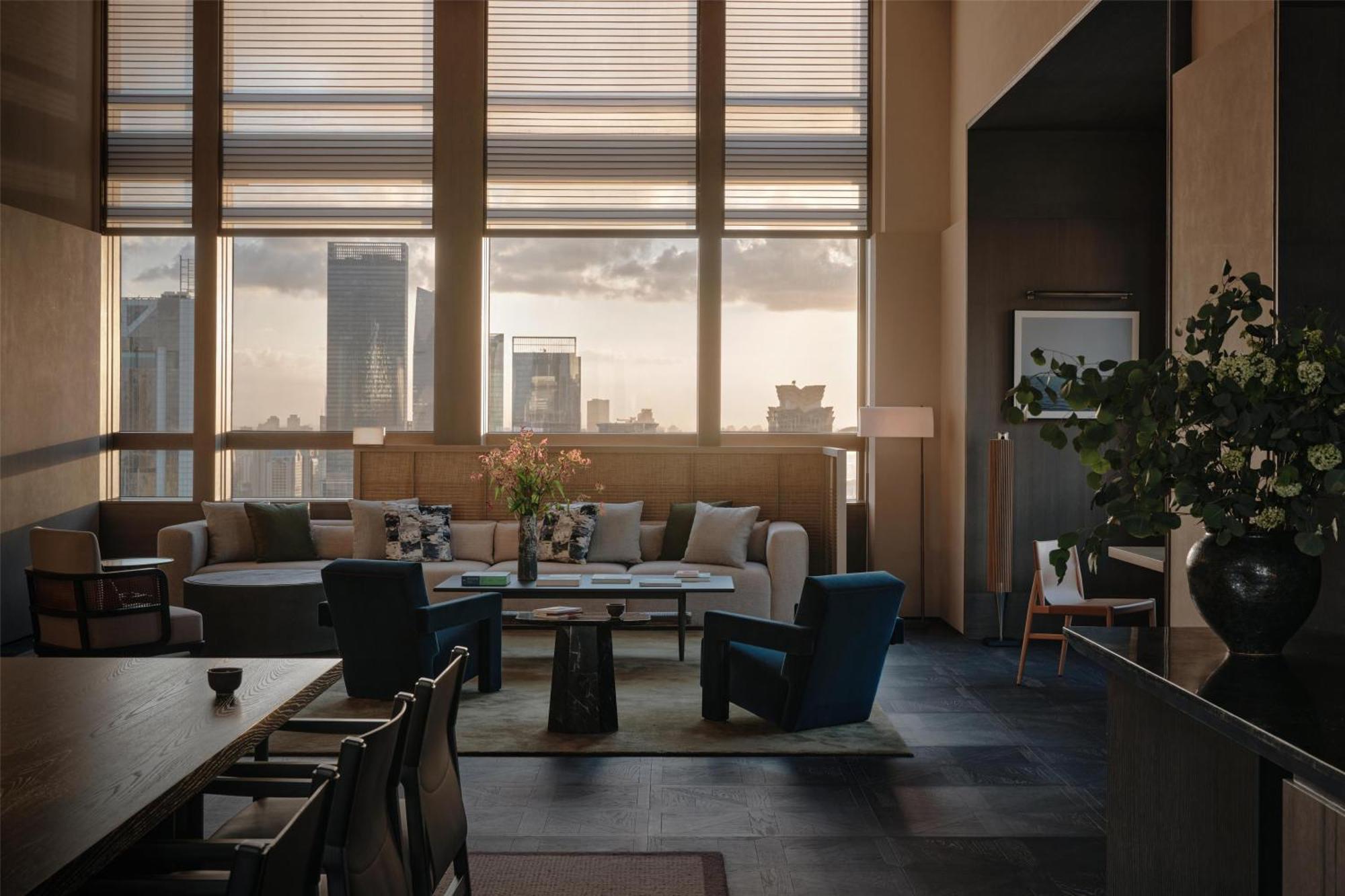 FOUR SEASONS HOTEL SHANGHAI | ⋆⋆⋆⋆⋆ | CHINA | SEASON DEALS FROM $299