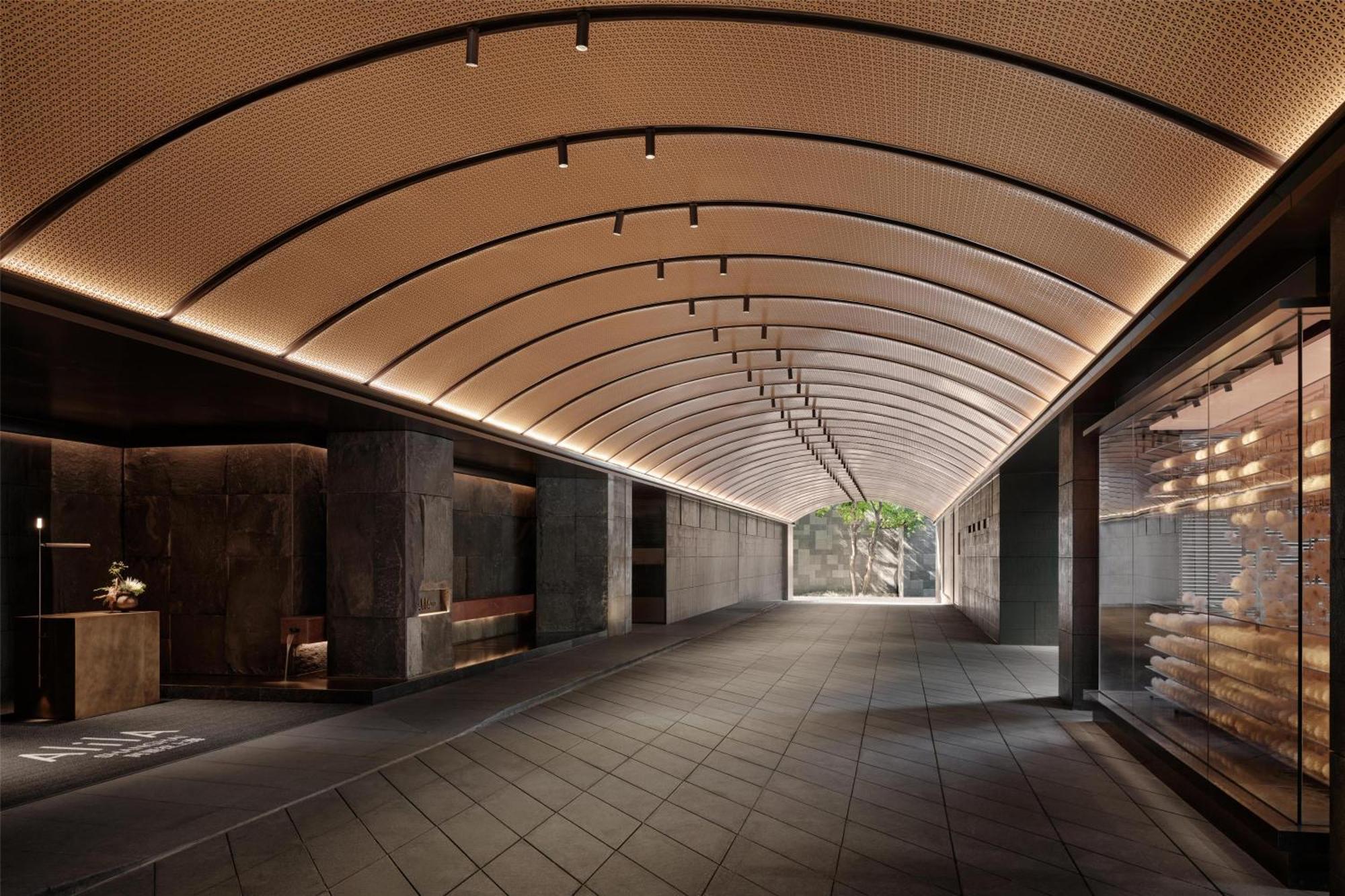 FOUR SEASONS HOTEL SHANGHAI | ⋆⋆⋆⋆⋆ | CHINA | SEASON DEALS FROM $299